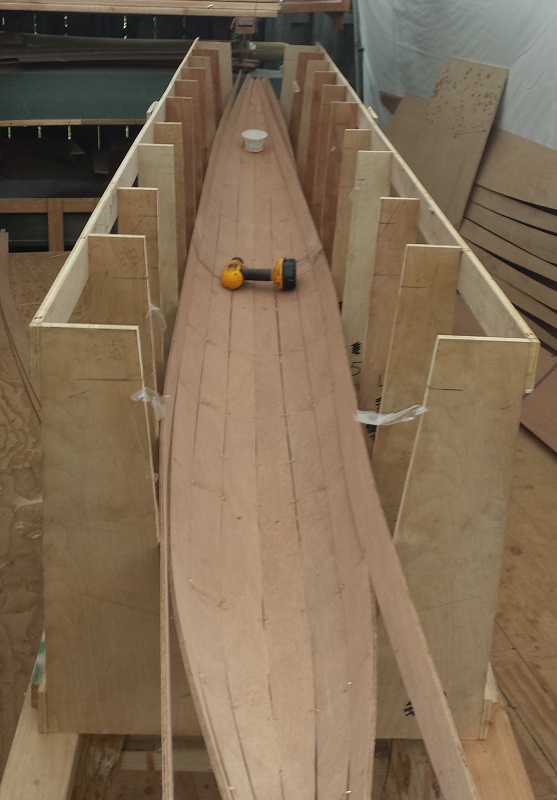 Hawaiian Style Outrigger Canoe For A Kauai Hotel - Kulea Canoes